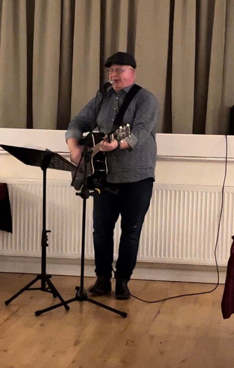 Festlig fredag aften i Ådum - Aadum.com